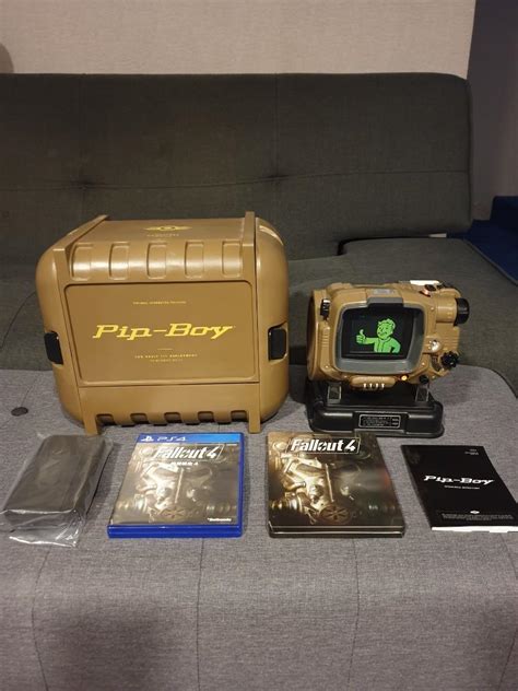 Fallout 4 Pip Boy Edition Lifesize Pip Boy Replica Steelbook Game Ps4