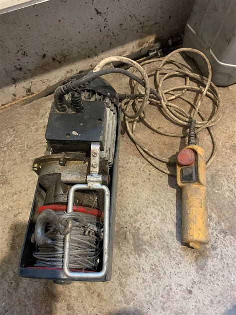 Eлектро лебідка в робочому стані 3 000 грн Інше електрообладнання Суми на Olx