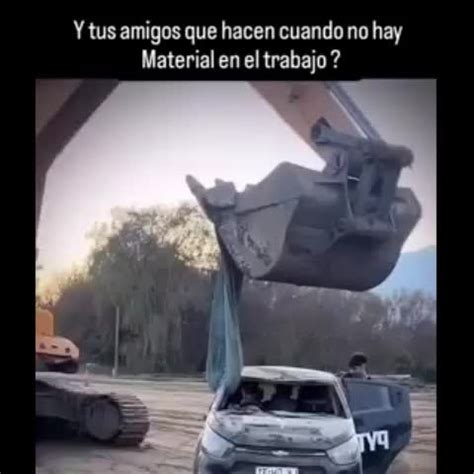Cuando No Hay Material En El Trabajo Y Todos Se Miran Meme Subido Por
