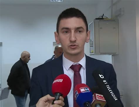 Srna ТЕШИЋ ПРОЦЕС ПРОТИВ ИНСТИТУЦИЈА РЕПУБЛИКЕ СРПСКЕ ЈЕ ФАРСА