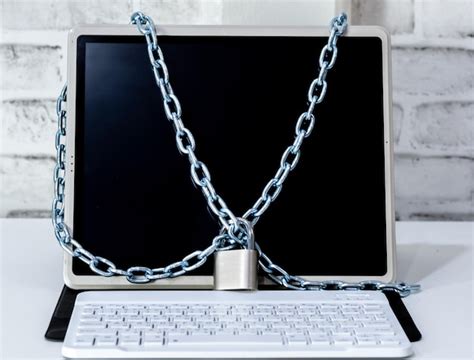 Premium Photo Computer Concept Network Security Lock System Entry Key