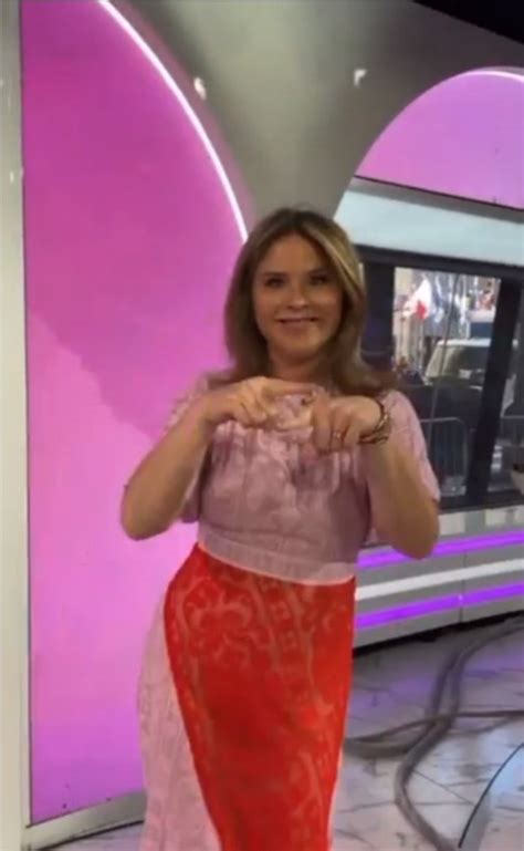 Todays Jenna Bush Hager Shakes And Twirls As She Shows Off Her Curves