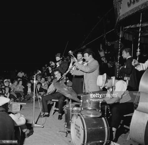 190 Acker Bilk Photos And High Res Pictures Getty Images