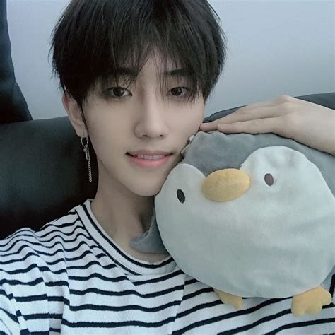 Pin By 𝐴𝑟í𝑎♡ On Elast 엘라스트 E Last Elast Kpop For You Song