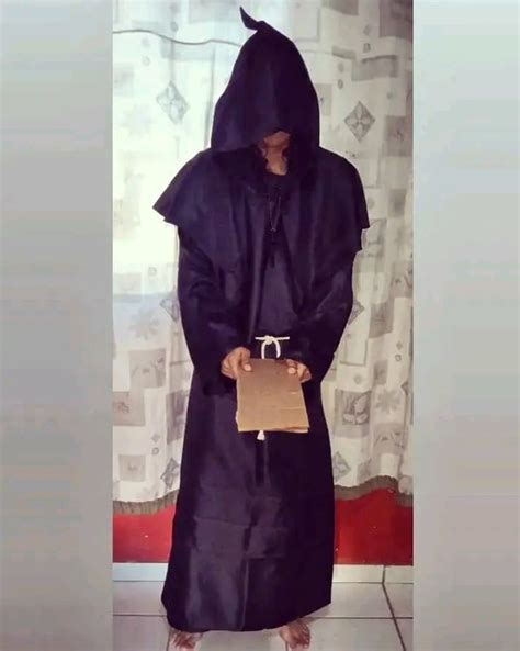 Monty Python Holy Grail Cosplay Group R Montypython