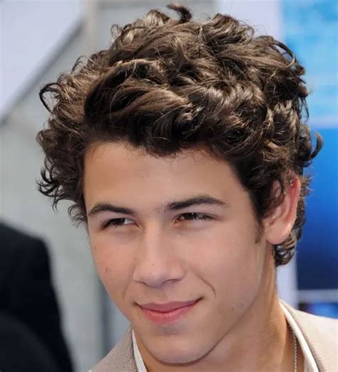 Celebrity Men With Curly Hair 60 Photos Moonagedaydreamfilm