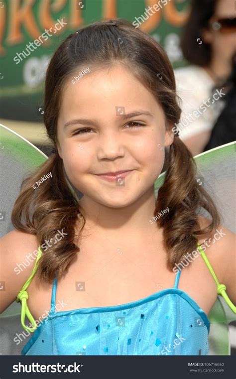 Bailee Madison Premiere Screening Disneys Tinker Stock Photo Shutterstock