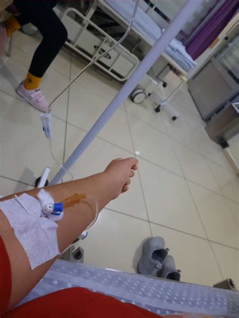 Pin On Serum Hospital Admit Hand Pics Medicine Snaps Injection Hand Pic