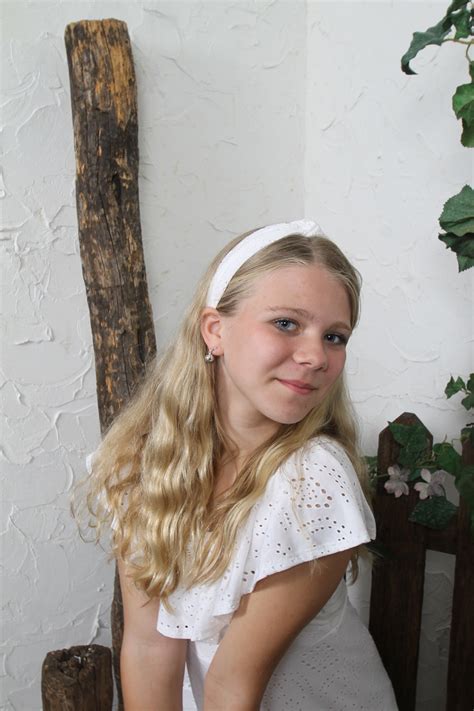 Sophia T New View Modeling