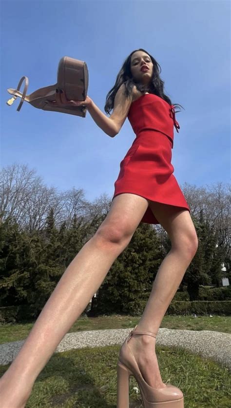 Jenna Ortega Legs And Feet 😋 Rcelebritylegsandfeet