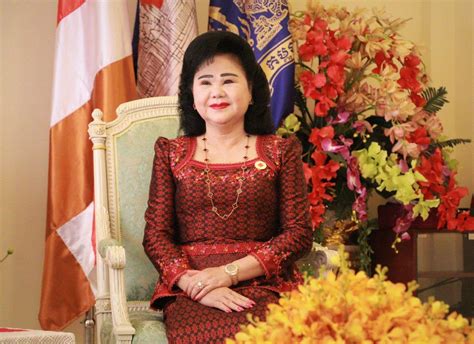 សម្តេចកិត្តិព្រឹទ្ធបណ្ឌិត ប៊ុន រ៉ានី ហ៊ុនសែន ឧបត្ថម្ភថវិកាដល់សិស្សនិទ្ទេស A ក្រខ្សត់ម្នាក់ឈ្មោះ