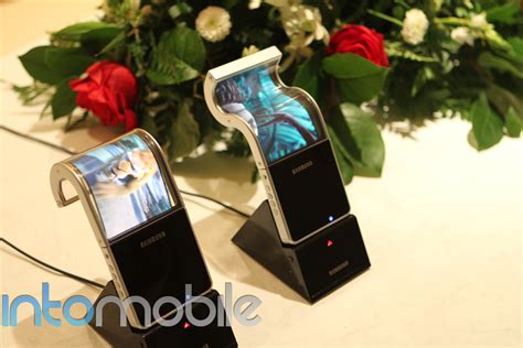Samsung Shows Off Flexible And Transparent Amoled Displays