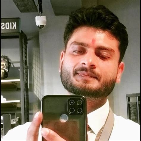 𝐌𝐨𝐡𝐢𝐭 𝐩𝐚𝐧𝐝𝐢𝐭 Officailmohitmishra • Threads Say More
