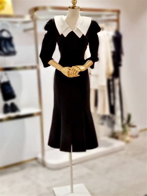 샤틴 에스블랑 배색 카라넥 머메이드 원피스 S223a634 샤틴 피 위시버킷