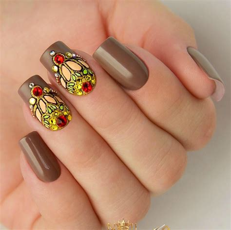 Елена Коломиец Nail RevolюциЯ