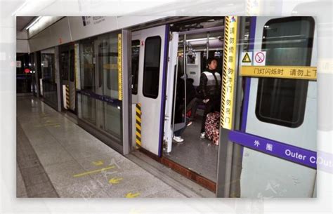 地铁车门图片素材 编号03532450 图行天下