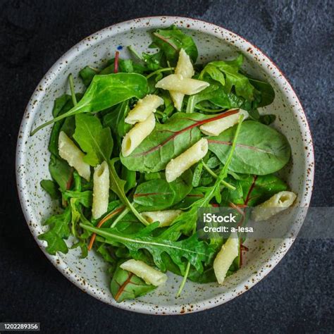 파스타 샐러드 펜네 메뉴 개념 음식 배경 복사 공간 맨 위 보기 건강한 식생활에 대한 스톡 사진 및 기타 이미지 Istock