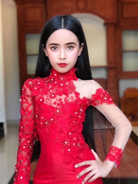 ល្អហួស ក្មួយស្រី ដេនីក្វាន់ កាន់តែមានសម្រស់ស្រស់ស្អាតនិងសមត្ថភាពសិល្បៈមិនធម្មតា នគរដ្រេហ្គន