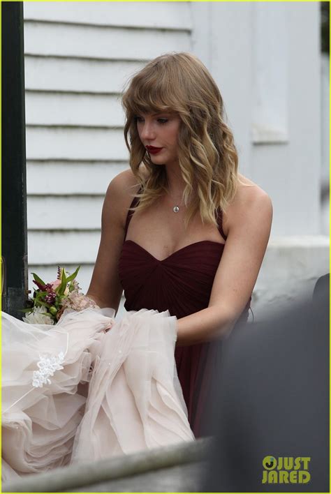 Taylor Swift Gave A Speech Involving A Bathroom At Abigail Andersons