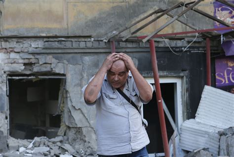 Dozens Die In Ukraine In Street Battles Donetsk Shelling Newsweek