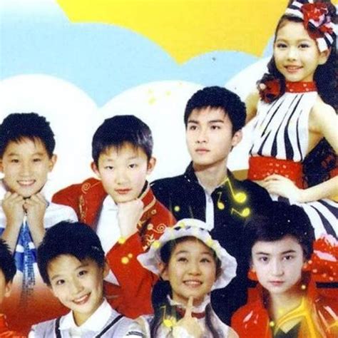 丢手绢 儿歌mp3免费在线下载播放 歌曲宝 找歌就用歌曲宝 Mp3音乐高品质在线免费下载