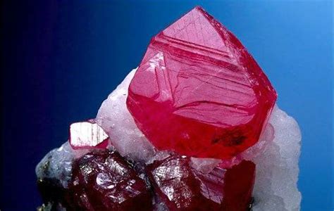 Корунд камень - свойства и характеристики минерала