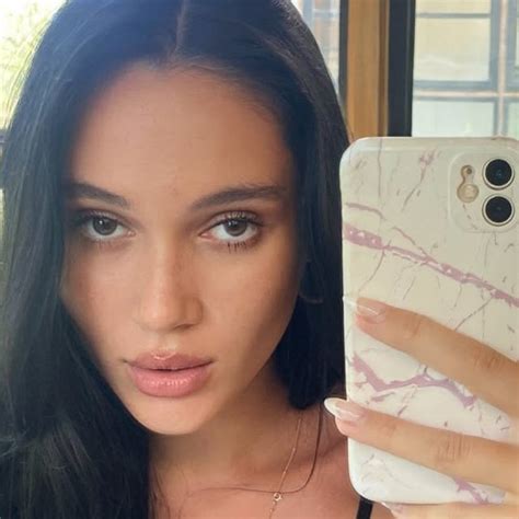 Nara Tellwe Threads Say More