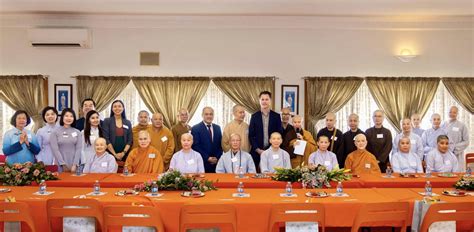 Cabramatta Vietnamese Buddhist Community Meeting With The Premier Of Nsw