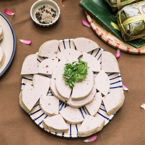 Giò Lụa Chả Lụa Lá Chuối Truyền Thống Cây 1kg 05kg