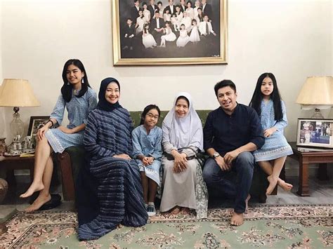 10 Potret Alya Rohali Mantan Puteri Indonesia Yang Awet Muda Pisan