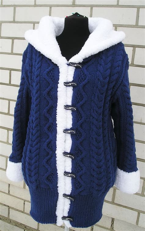 Вязаная теплая куртка для девушки Одежда Модные стили Идеи наряда