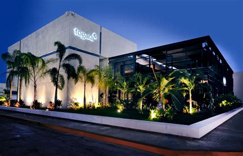 Proyectos Lumínica Iluminación Fachada De Centro Comercial Fachadas De Restaurantes