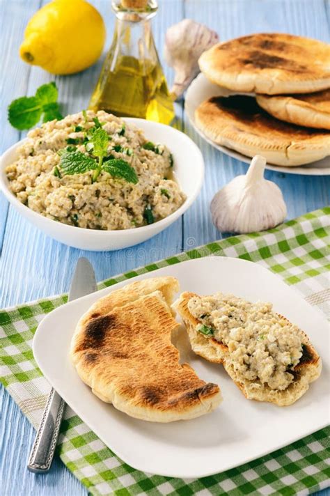 Spreads For Pita Bread At Dorothy Hood Blog