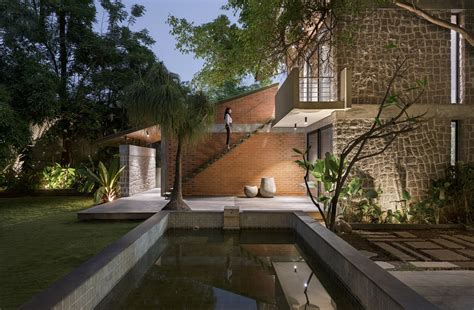 Galeria De Backyard Pad Dev And Kaushik Architects 11