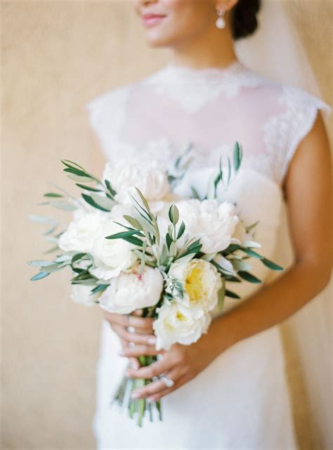 A Real Bride Inspired By Grace Kelly Wedding Bouquets Wedding