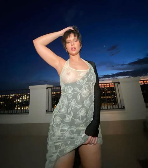 Nathy Peluso Archives Archive