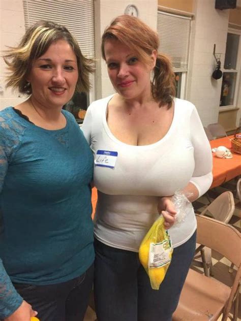 Facebook Moms Scrolller