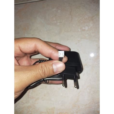Jual Charger Mobil Rc Socket Putih 2pin Kecil Adaptor Baterai Remote