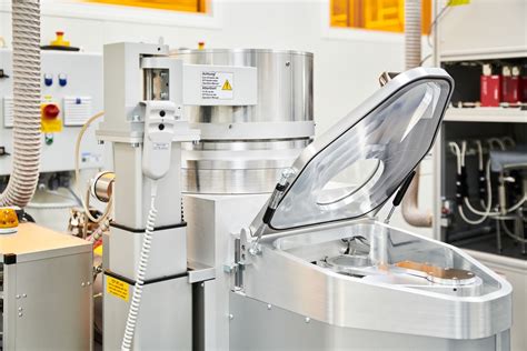 Fakulta Elektrotechnická Čvut Představila Laboratoř Pro Nanoelektrické Technologie Za 40 Milionů