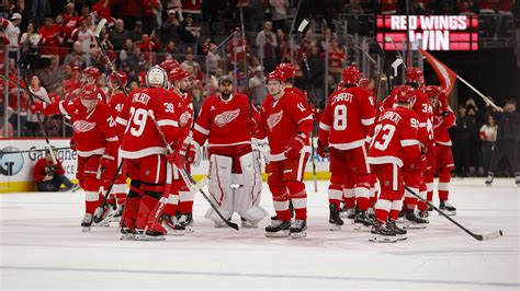 Red Wings Players Honor Broadcaster John Keating With A Heartfelt Tribute