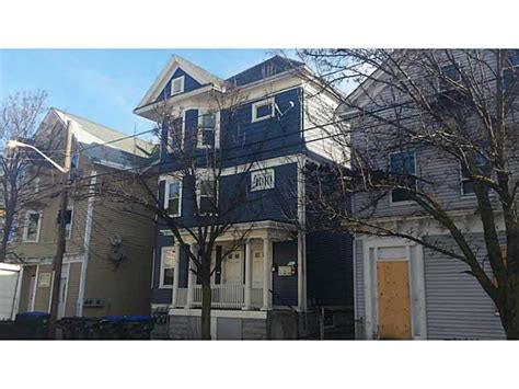 123 125 Putnam St Providence Ri 02909 See Est Value Schools And More