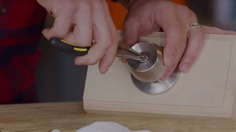 How To Remove A Broken Key From A Lock IN ONE USA