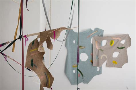 A Topology Of Relations Kunstkritikk