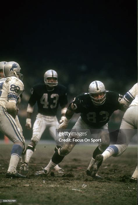 Ben Davidson Of The Oakland Raiders Pursues The Play Against The
