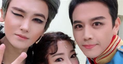 김소현 뮤지컬 엘리자벳 함께 출연 중인 박형식 손준호와 인증샷 공개