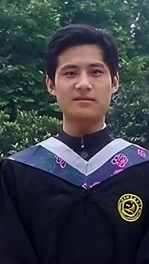 Viral! Kisah Pria Bergelar PhD Lulusan Standford Tak Malu Bekerja Jadi ...