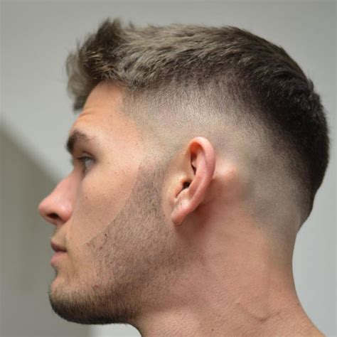 21 Popular Mid Fade Haircuts For Men In 2023