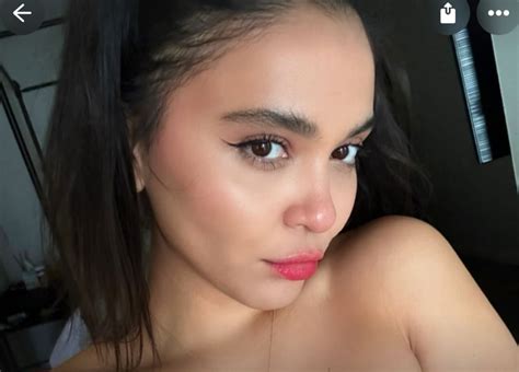 Picture Of Stella Hudgens