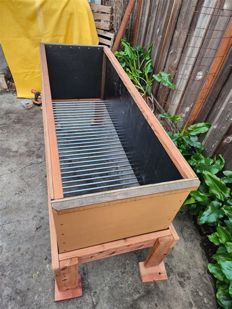 Continuous Flow Worm Composting