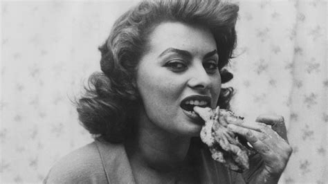 Sophia Lorens Favorite Spaghetti Recipe Makes Lemons The Star